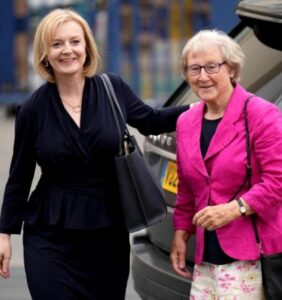 Liz Truss Wiki, Age, Husband, Children, Family, Biography & More - WikiBio
