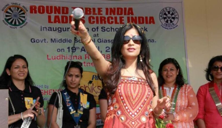 Shibani Kashyap Wiki, Age, Husband, Family, Biography & More - WikiBio