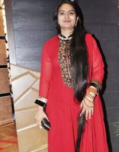 Swapna Patker Wiki, Age, Husband, Children, Family, Biography & More ...