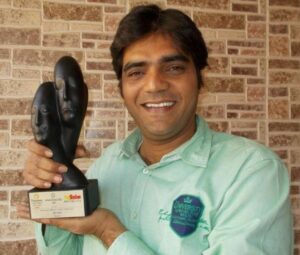 Dipen Raval Wiki, Age, Wife, Family, Biography & More - WikiBio