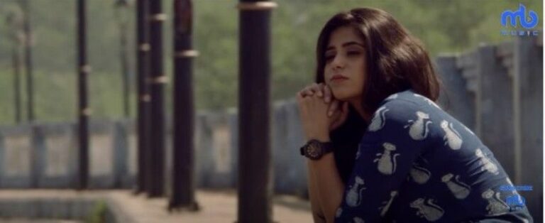 Neha Vaishnav Wiki, Height, Age, Boyfriend, Husband, Family, Biography ...