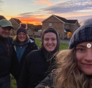 Charlie Dean Wiki, Hight, Age, Boyfriend, Family, Biography & More ...