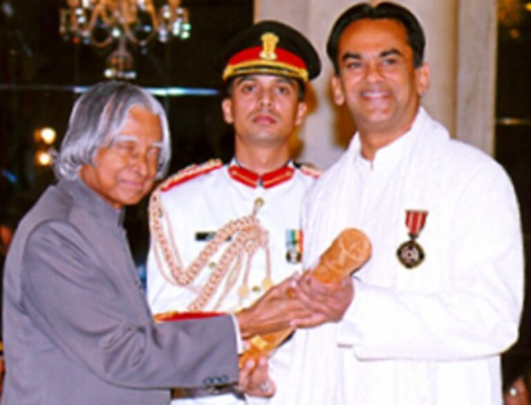 Remo Fernandes Wiki, Age, Wife, Family, Biography & More - WikiBio