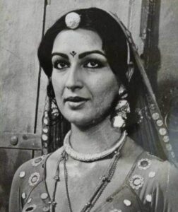 Daljeet Kaur Wiki, Age, Death, Husband, Children, Family, Biography ...