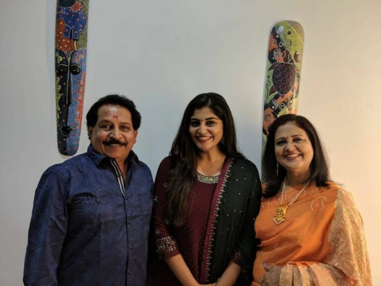 Manjima Mohan Wiki, Height, Age, Boyfriend, Husband, Family, Biography ...