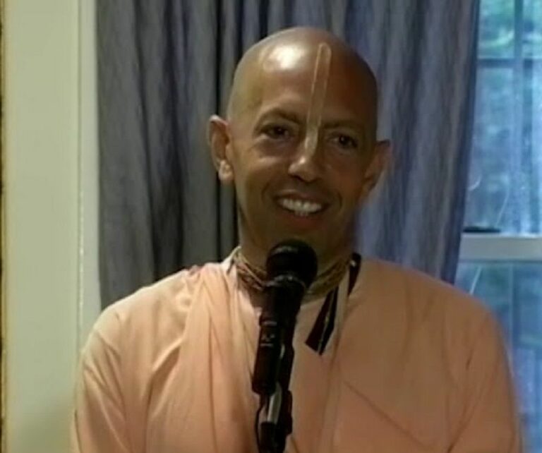 Mukunda Goswami Wiki, Age, Wife, Family, Biography & More - WikiBio