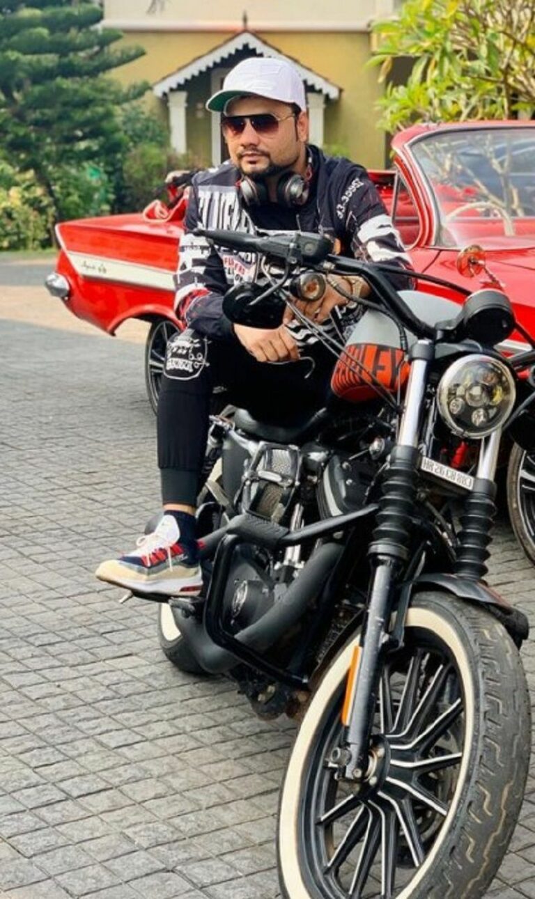 KD Desi Rock Wiki, Age, Wife, Family, Biography & More - WikiBio