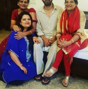 Manoj Bajpayee Wiki, Height, Age, Wife, Family, Biography & More - WikiBio