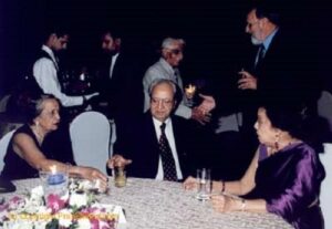 Pran (Actor) Wiki, Age, Death, Wife, Family, Biography & More - WikiBio