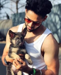 Rohit Shinde Wiki, Height, Age, Girlfriend, Wife, Family, Biography & More - WikiBio