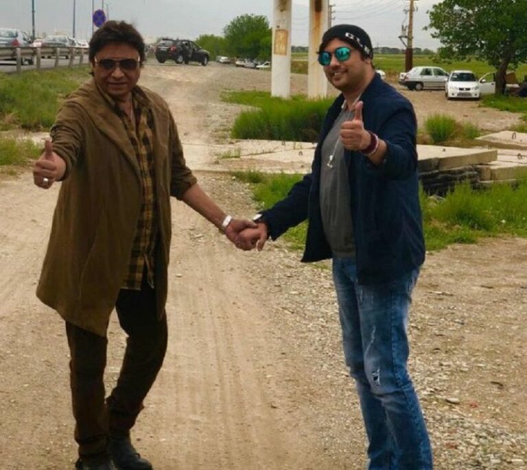 Shabbir Kumar Wiki, Age, Wife, Children, Family, Biography & More - WikiBio