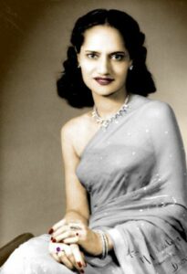 Simi Garewal Wiki, Age, Boyfriend, Husband, Family, Biography - WikiBio