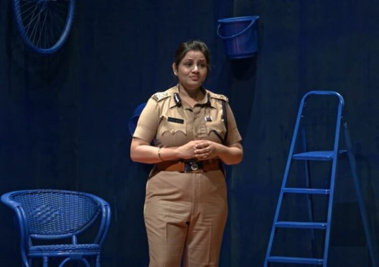 D Roopa Wiki, Height, Age, Husband, Family, Biography & More - WikiBio