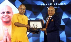 Gaur Gopal Das Wiki, Age, Wife, Family, Biography & More - WikiBio
