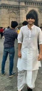 Ishaan Dhawan Wiki, Height, Age, Girlfriend, Family, Biography & More ...