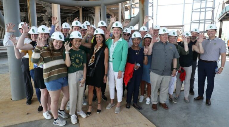 Paula Hurd Wiki, Age, Husband, Children, Family, Biography & More - WikiBio