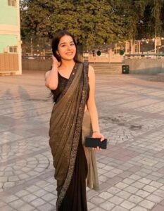 Suhani Sethi Wiki, Height, Age, Boyfriend, Family, Biography & More ...