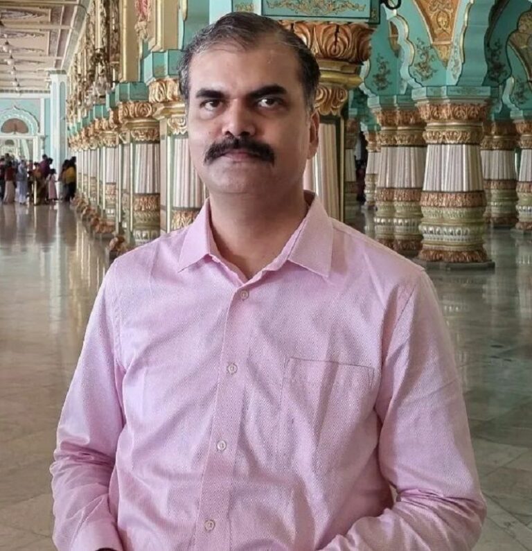 Vikas Vaibhav Wiki, Age, Wife, Children, Family, Biography & More - WikiBio