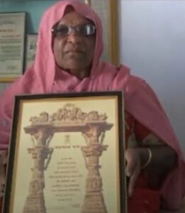 Hirabai Ibrahim Lobi Wiki, Caste, Husband, Family, Children, Biography ...
