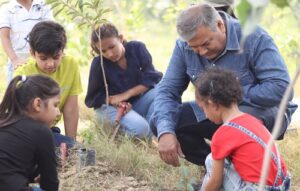 Peepal Baba Wiki, Age, Wife, Family, Biography & More - WikiBio