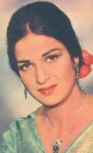 Kamini Kaushal Wiki, Age, Husband, Family, Biography & More - WikiBio