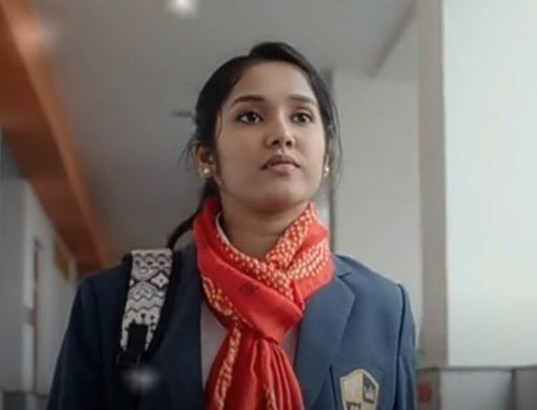 Anikha Surendran Wiki, Age, Family, Biography & More - WikiBio