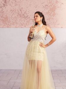 Ashika Ranganath Wiki, Height, Age, Boyfriend, Family, Biography & More ...