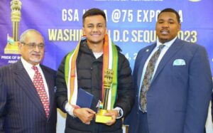 Prafull Billore (MBA Chai Wala) Wiki, Age, Wife, Family, Biography & More - WikiBio