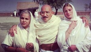 Rohini Hattangadi Wiki, Age, Husband, Children, Family, Biography ...