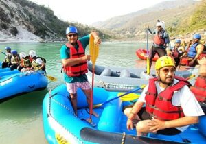 Atul Agrawal Wiki, Age, Girlfriend, Wife, Children, Family, Biography ...