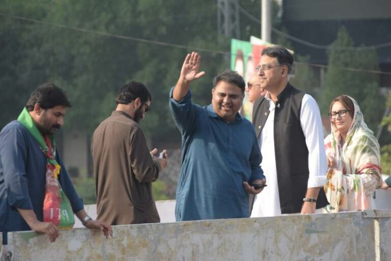 Fawad Chaudhry Wiki, Age, Caste, Wife, Children, Family, Biography ...