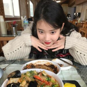 IU (singer) Wiki, Height, Age, Boyfriend, Family, Biography & More ...