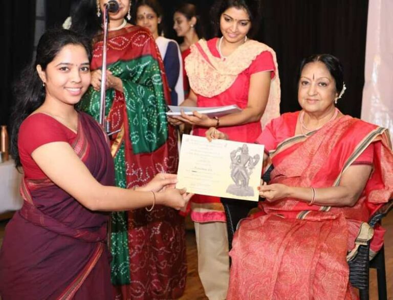 Padma Subrahmanyam Wiki, Age, Husband, Family, Biography & More - WikiBio