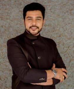 Suyash Tilak Wiki, Age, Wife, Family, Biography & More - WikiBio