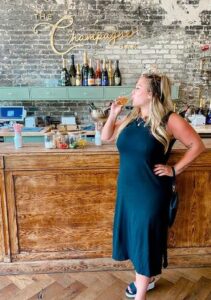 Alaina Scott Wiki, Height, Age, Husband, Family, Biography & More - WikiBio