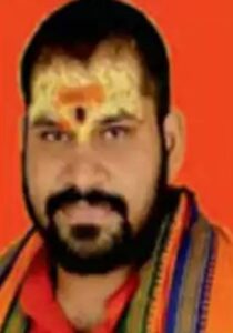 Mahant Raju Das Wiki, Age, Wife, Family, Biography & More - WikiBio