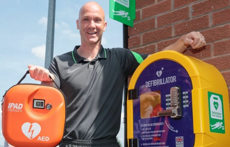 Anthony Taylor (Referee) Wiki, Age, Wife, Children, Family, Biography ...