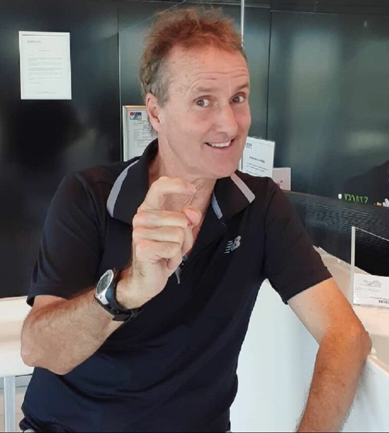 Billy Bowden Wiki, Height, Age, Wife, Children, Family, Biography ...