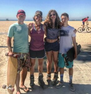 Dr. Mindy Pelz Wiki, Age, Husband, Family, Biography & More - WikiBio