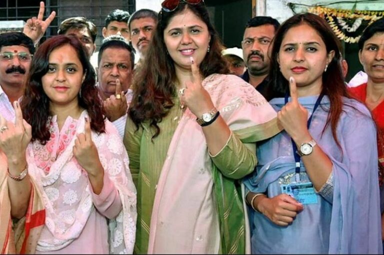 Pankaja Munde Wiki, Age, Caste, Husband, Children, Family, Biography ...