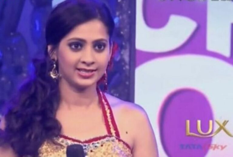 Shalmalee Desai Wiki, Age, Husband, Family, Biography & More - WikiBio