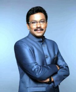 Vinod Tawde Wiki, Age, Caste, Wife, Children, Family, Biography - WikiBio