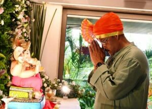 Vinod Tawde Wiki, Age, Caste, Wife, Children, Family, Biography - WikiBio