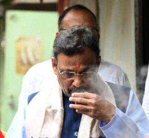 Vinod Tawde Wiki, Age, Caste, Wife, Children, Family, Biography - WikiBio