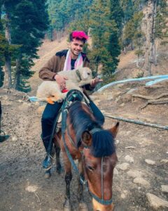 Roshan (Rosh) Gupta Wiki, Age, Girlfriend, Family, Biography & More ...