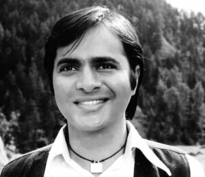 Farooq Shaikh Wiki, Age, Death, Wife, Children, Family, Biography ...