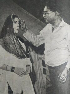 Kamal Amrohi Wiki, Age, Death, Wife, Children, Family, Biography & More ...