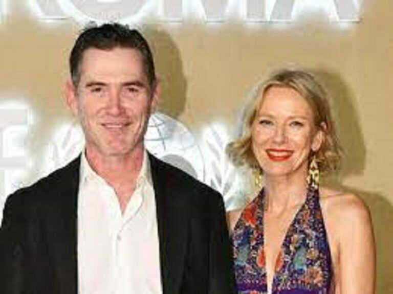 Naomi Watts Wiki, Age, Boyfriend, Husband, Children, Family, Biography ...