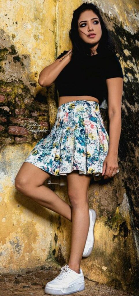 Pavani Reddy Wiki, Age, Husband, Family, Biography & More - WikiBio