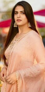 Pranjal Dahiya Wiki, Height, Age, Boyfriend, Husband, Family, Biography ...